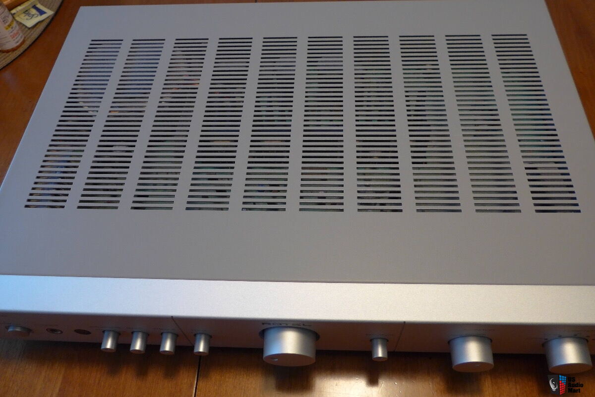 Rotel RA-02 Integrated Amplifier w/ phono stage Photo #1859718 - US ...