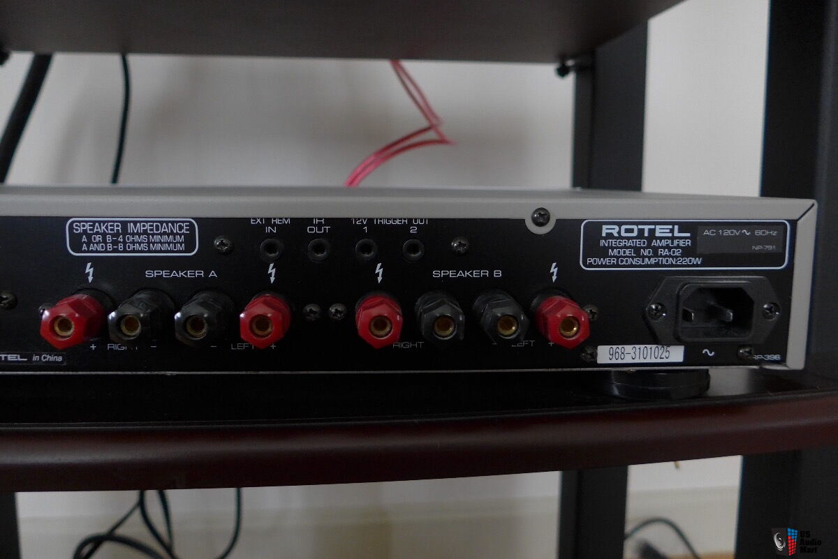 Rotel RA-02 Integrated Amplifier w/ phono stage Photo #1859718 - US ...