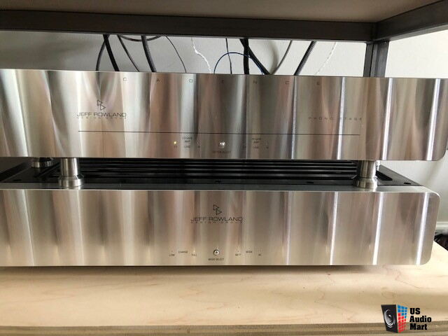 Jeff Rowland Cadence Phono Pre amp with BPS1 battery power supply Photo ...