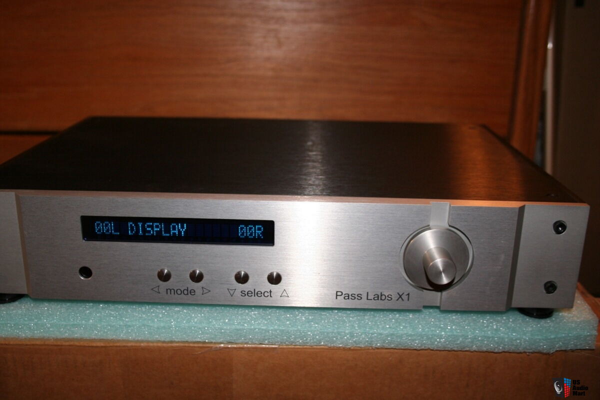 Pass Labs X1 Preamplifier Photo #1891387 - US Audio Mart