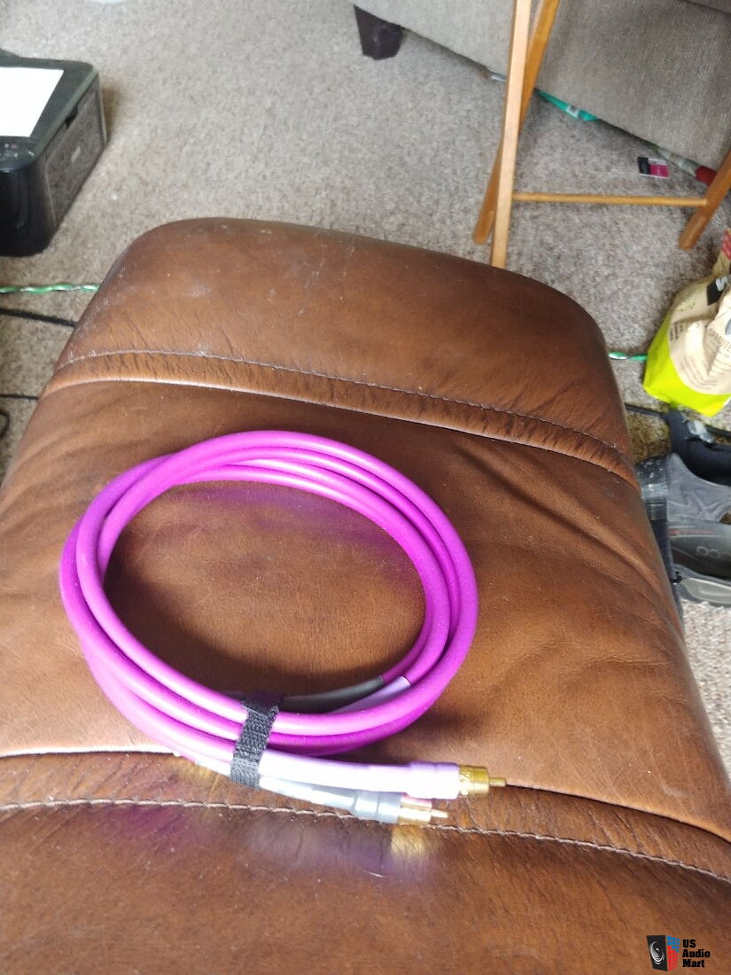 Analysis Plus Oval One 1M RCA Interconnects Photo #1899590 - UK Audio Mart