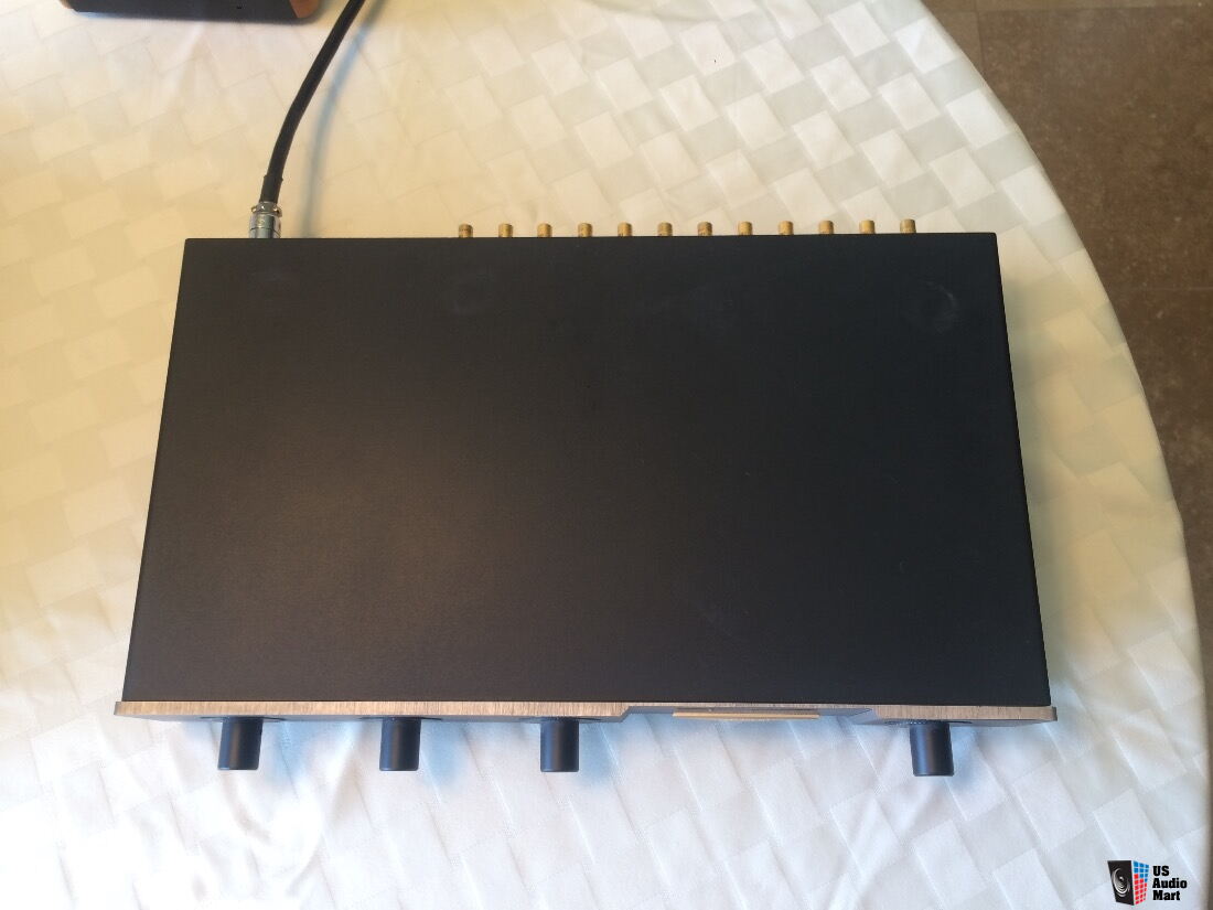 Usher P-307a solid state preamplifier Photo #1914837 - UK Audio Mart