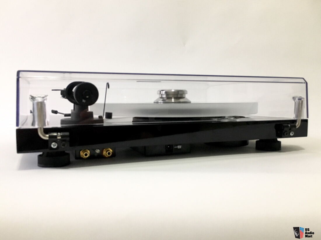 Pro-Ject Debut Carbon DC Esprit SB Turntable Photo #1931866 - US Audio Mart