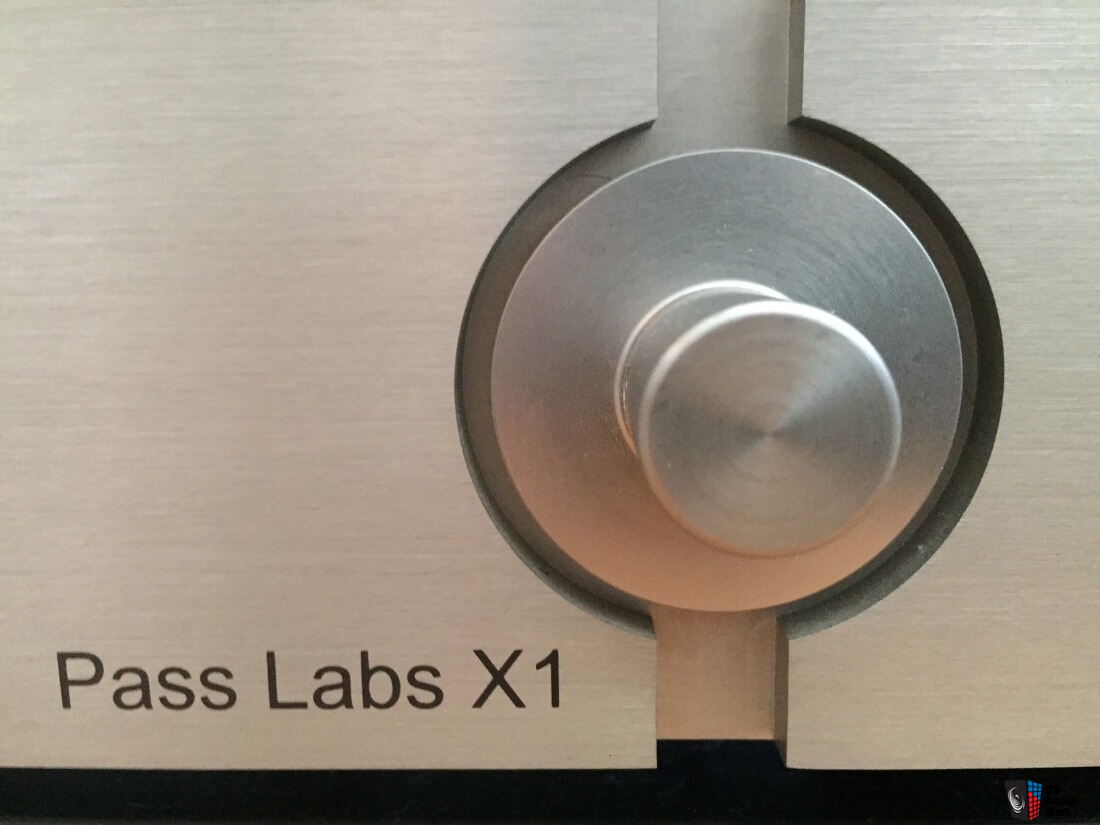 Pass Labs X1 Preamplifier Photo #1990674 - US Audio Mart