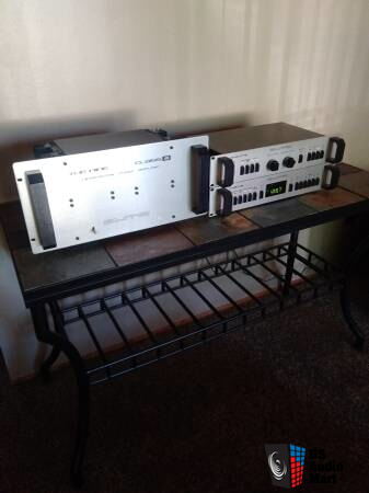 Sumo Audio System. The Nine Class A power amp, Electra preamplifier ...