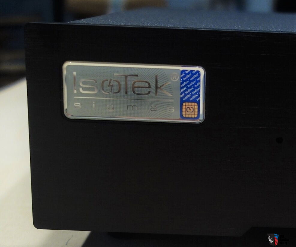 Isotek Sigmas G2 Power High-end AC Power Conditioner - Black