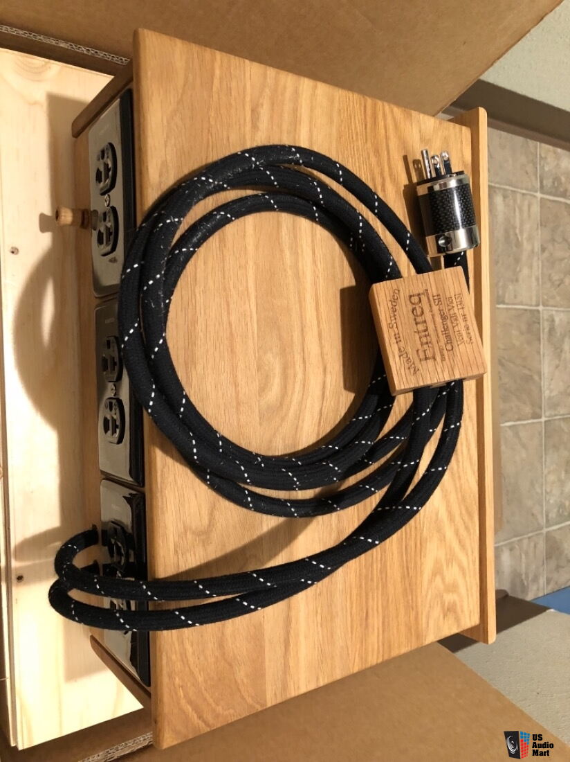 Entreq Challenger Powerus 3V + 6 feet Challenger 3V power cord Photo ...