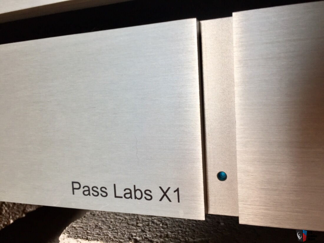 Pass Labs X1 Preamplifier Photo #1990674 - UK Audio Mart