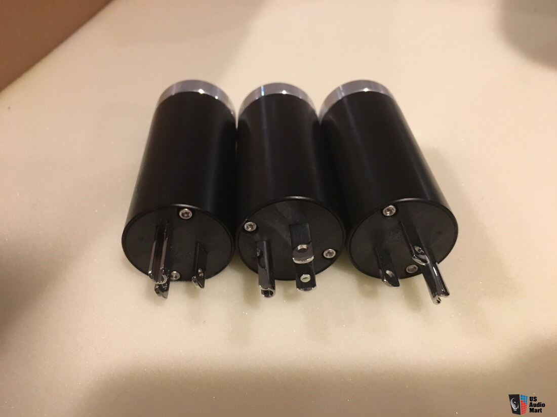 High Fidelity Cables MC 0.5 Power Conditioner Magnetic Wave Guide