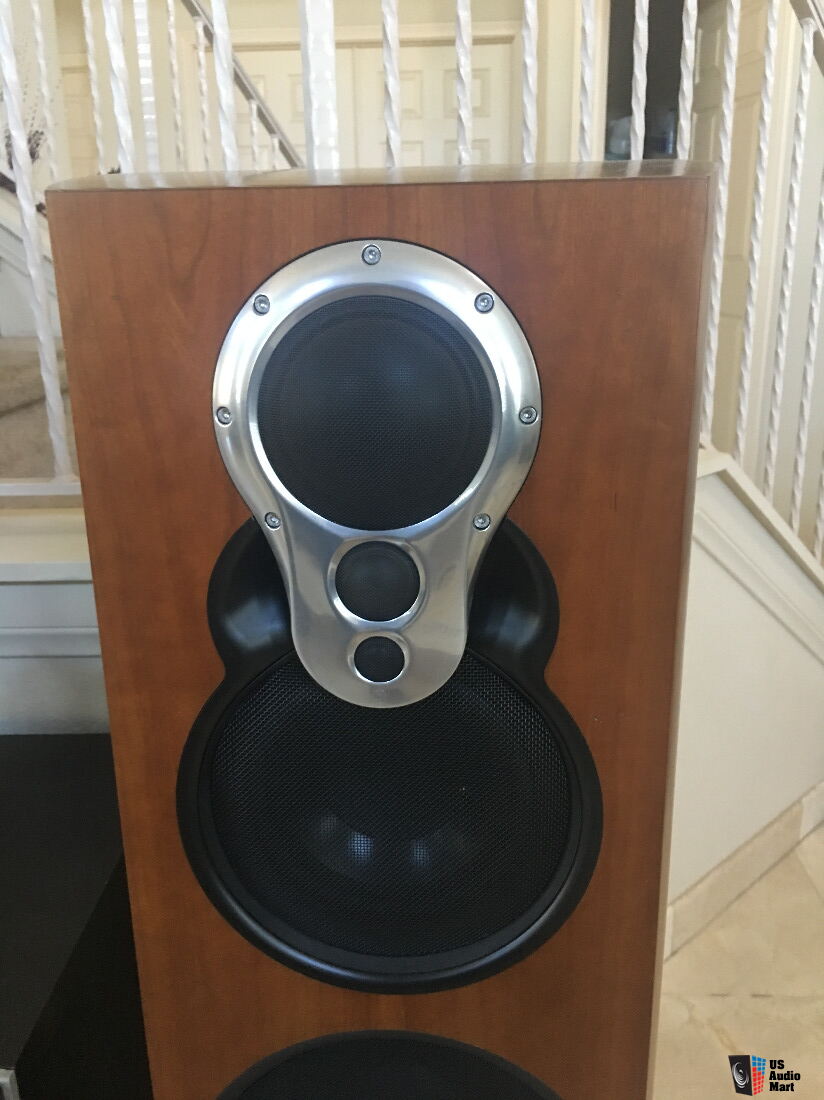 LINN Artikulate 350A (Aktiv) with Matching 340A Center Channel Photo ...