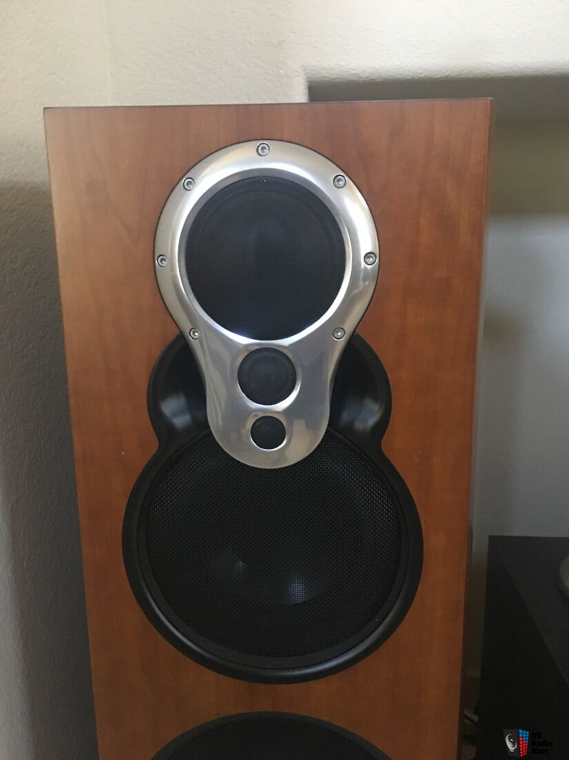LINN Artikulate 350A (Aktiv) with Matching 340A Center Channel Photo ...