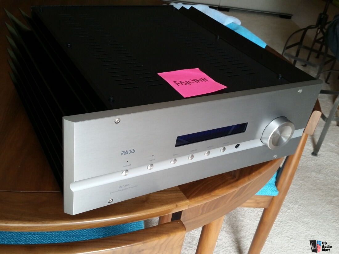 Pass Labs INT-30A, Excellent to Mint Photo #2018209 - US Audio Mart