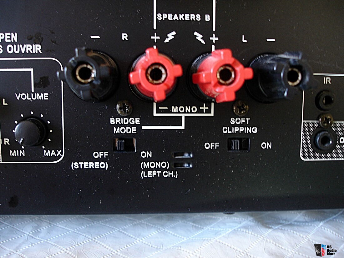 NAD C 372 Integrated Amplifier Photo 2064195 US Audio Mart NAD C 372 Integrated Amplifier Photo 2064195 US Audio Mart