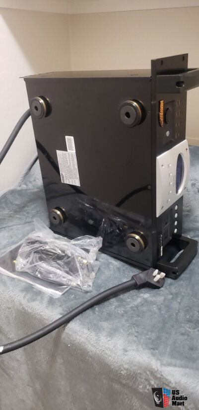 Monster Signature Series Pro 5100 PowerCenter Power Conditioner Photo ...
