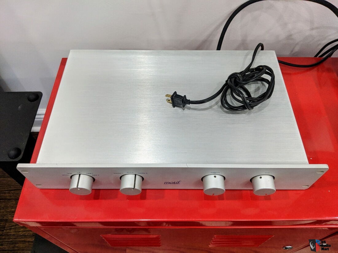 Conrad Johnson Motif MC-8 Pre-Amplifier - WONDERFUL Condition, AMAZING ...