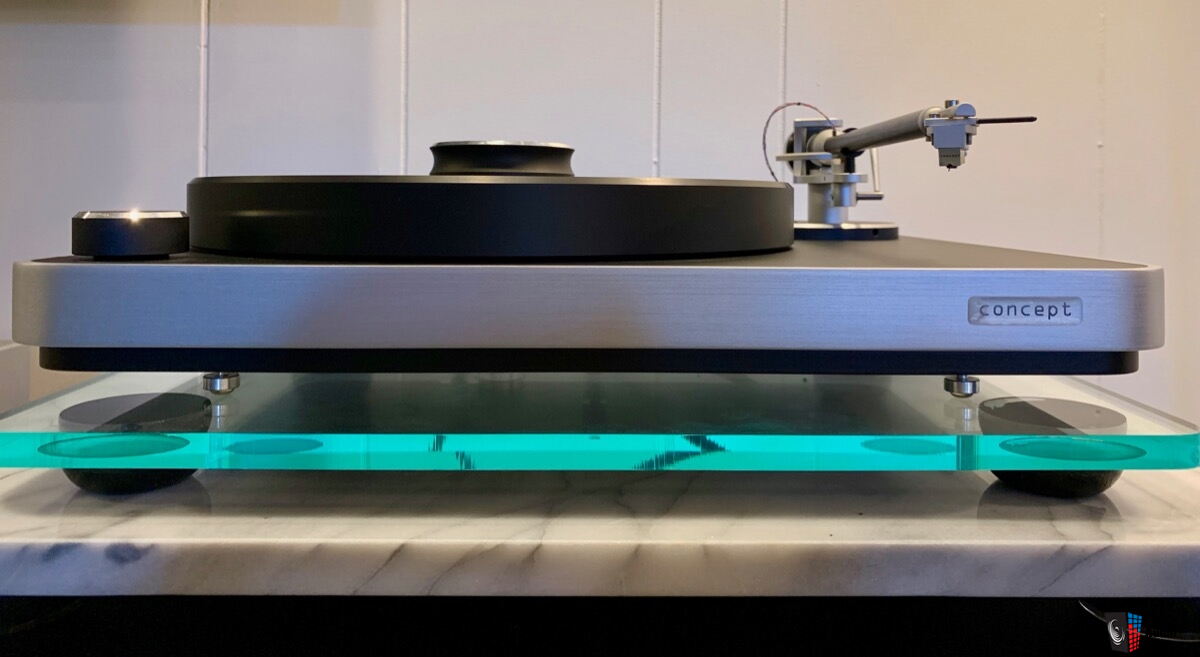 CLEARAUDIO CONCEPT turntable / Concept MM Cart / with upgraded outboard ...