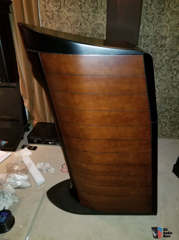 Usher Dancer BE-20 Diamond DMD in walnut Photo #2105091 - US Audio Mart