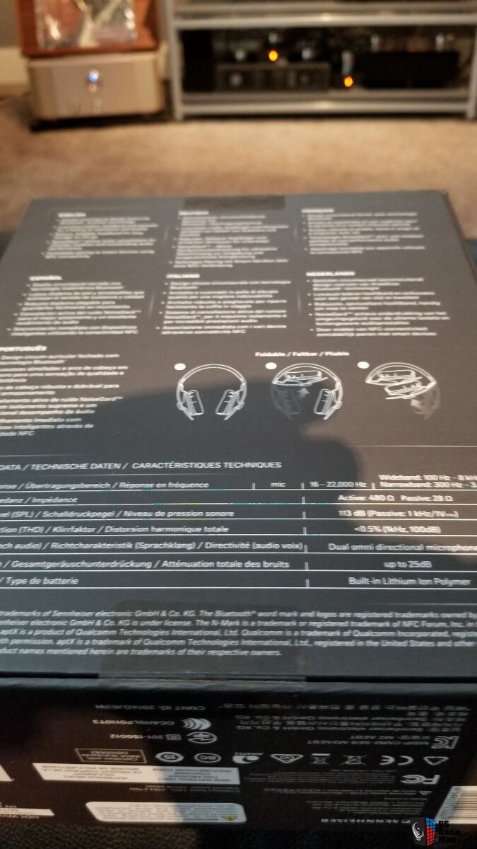 Sennheiser HD1 Pink Floyd Wireless Momentum Photo #2113500 - UK Audio Mart