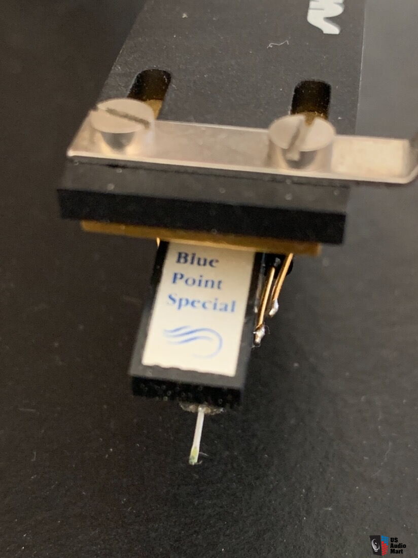 SOTA Sapphire turntable with Sumiko Premier MMT tonearm and Sumiko Blue ...