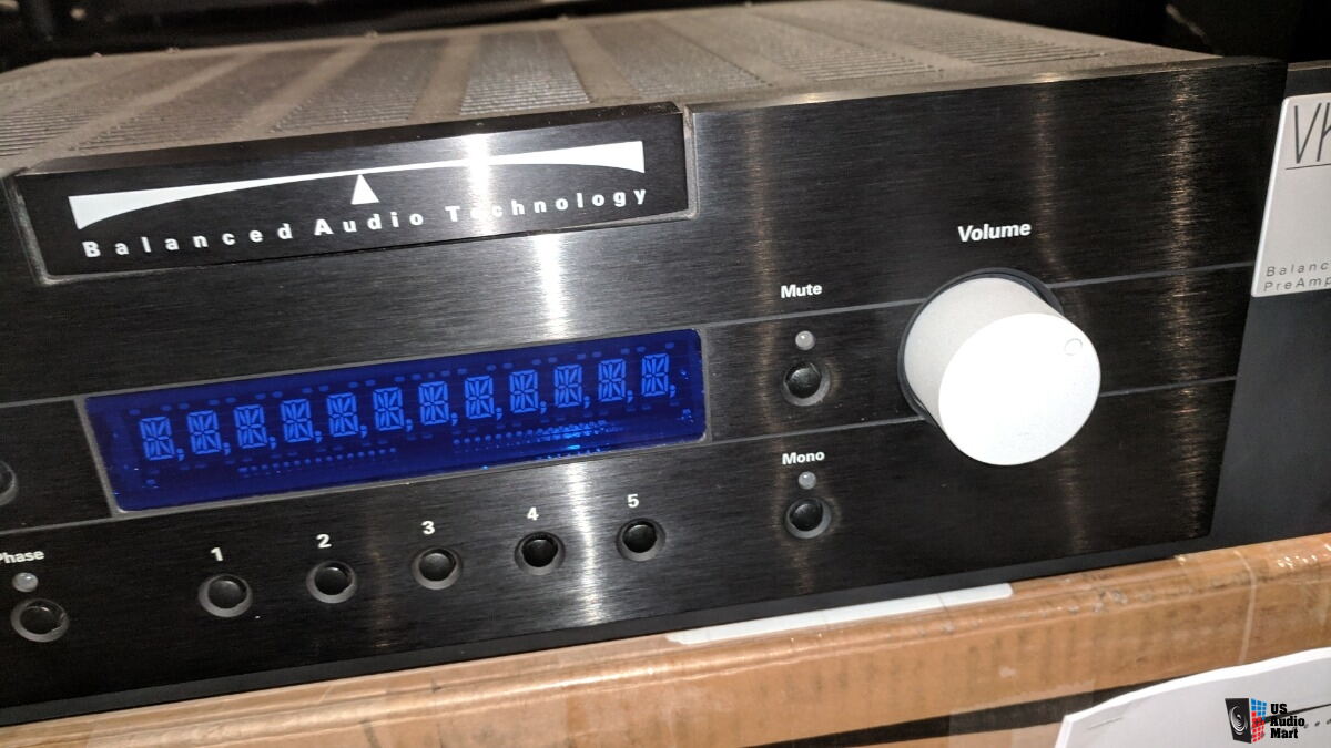 BAT VK40 preamp with phono stage and remote Photo #2127400 - US Audio Mart