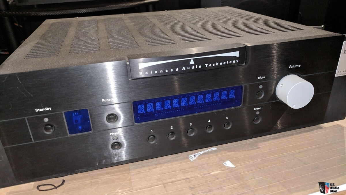 BAT VK40 preamp with phono stage and remote Photo #2127404 - US Audio Mart