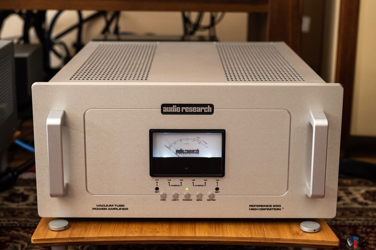 AudioResearch Ref 250 mono bock amps Photo #2142832 - US Audio Mart