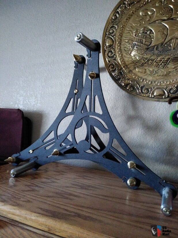 2 Sistrum SP-101 speaker and/or component isolation stands Photo ...