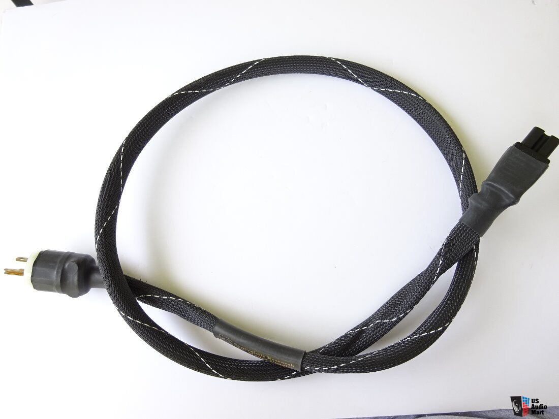 Synergistic Research Master AC Coupler Power Cable 5ft Photo #2164891 ...