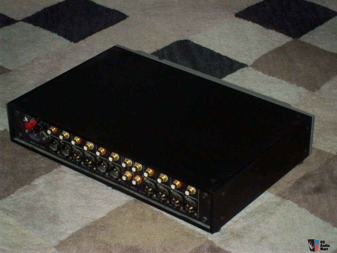 Pass Labs X2.5 with Remote Photo #2181420 - UK Audio Mart