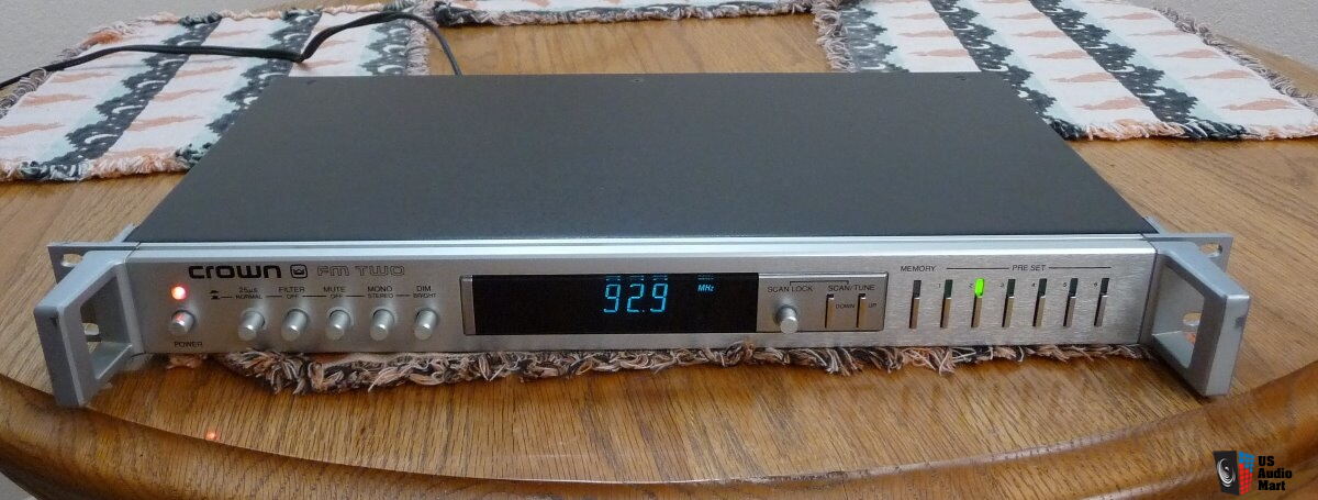 Crown FM TWO 2 FM2 Stereo Frequency Modulated Tuner rack mount Photo ...