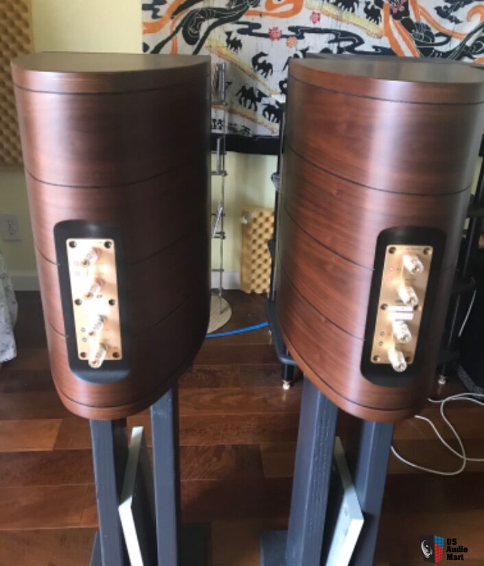 Like new Usher Mini-x bookshelf speakers Photo #2241421 - US Audio Mart