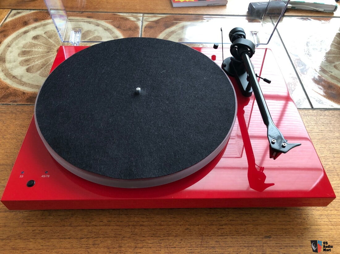 Pro-Ject turntable Carbon Debut Esprit SB upgraded version modern Photo ...