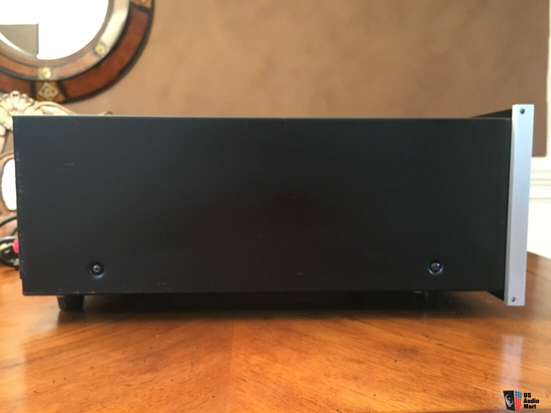 McIntosh MC7106 - 6 Channel Amplifier with new Illumination LED lamps ...