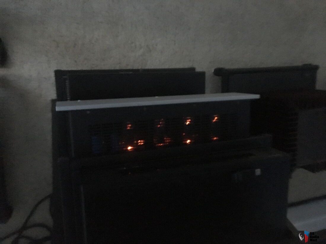 Anthem Pre 1L Line stage preamp and Anthem Amp 1 amplifier Photo ...