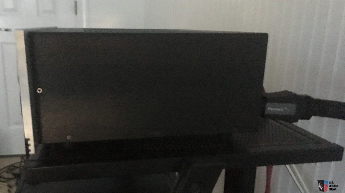 Anthem Pre 1L Line stage preamp and Anthem Amp 1 amplifier Photo ...