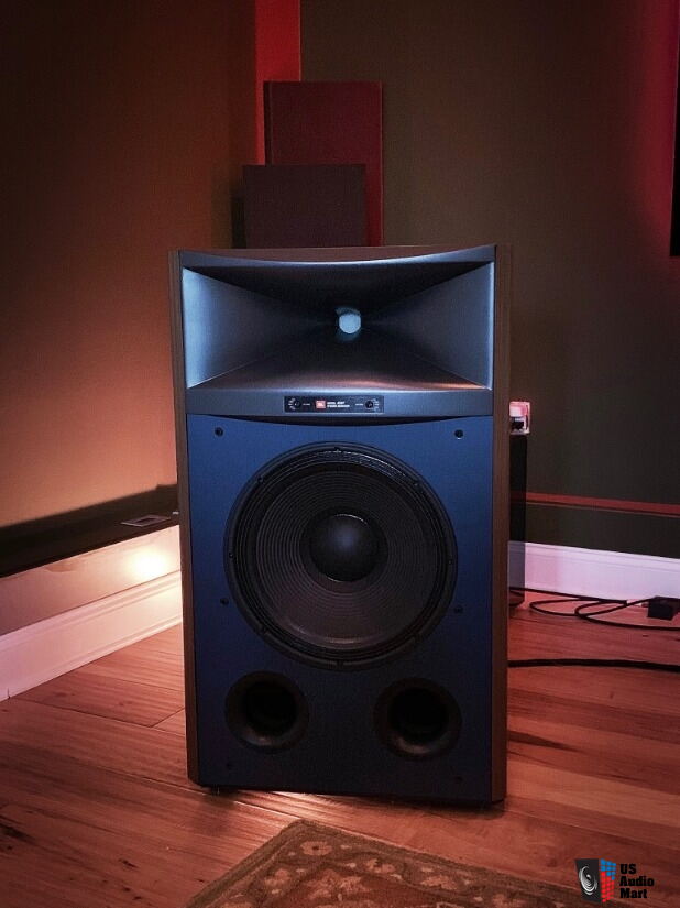 Mint condition in walnut JBL 4367 speakers Photo #2354639 - US Audio Mart