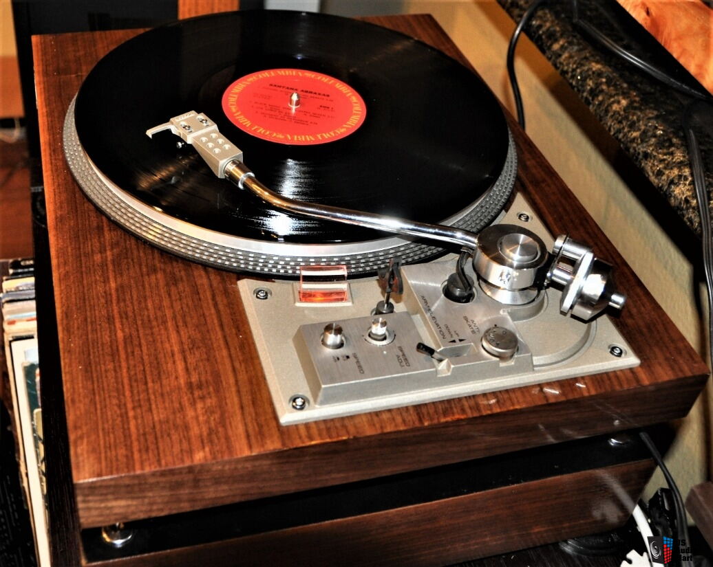 Custom Pioneer PL-518 Figured Walnut and Custom Isolation Base. MUST ...