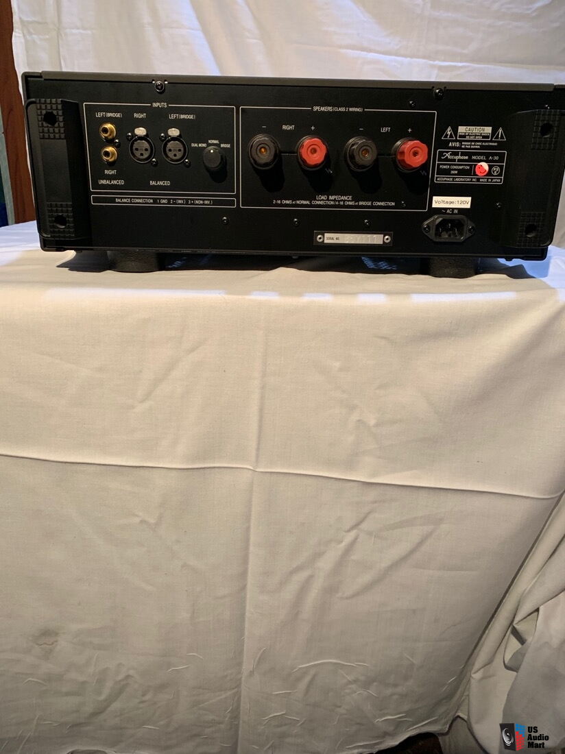 Accuphase A-30 2 channels. pure class A Amplifier Photo #2368528 - US ...