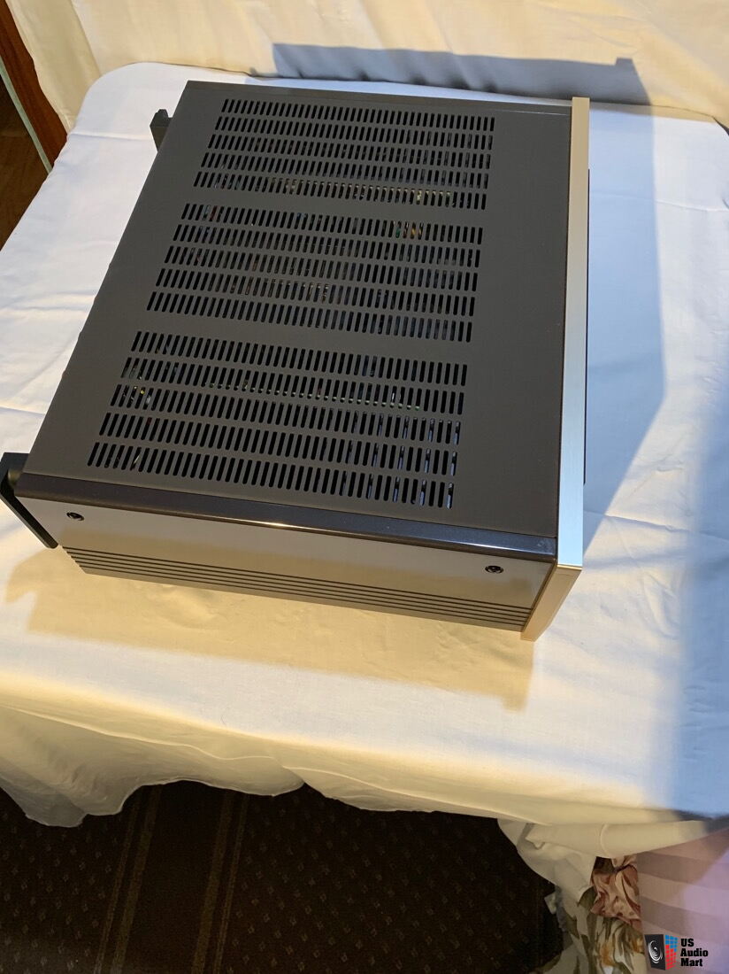 Accuphase A-30 2 channels. pure class A Amplifier Photo #2368530 - US ...