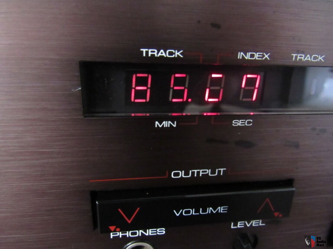 SAE D102 Compact Disc Player CD Player Works Well Photo #2407716 - US ...