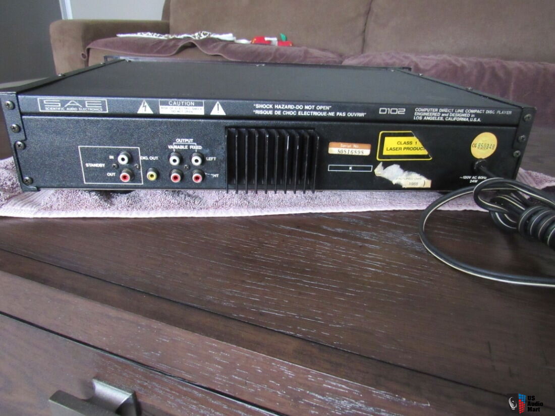 SAE D102 Compact Disc Player CD Player Works Well Photo #2407716 - US ...