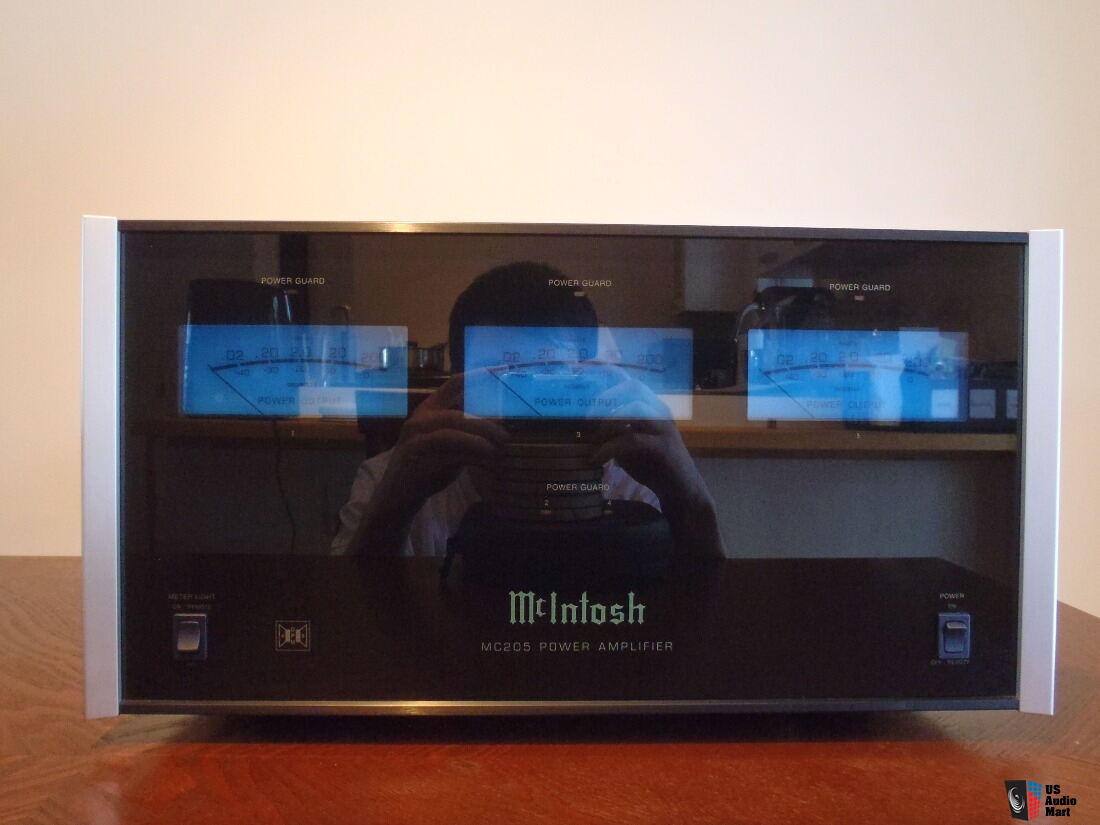 McIntosh MC205 5x200 W per channel Power Amplifier in gorgeous ...