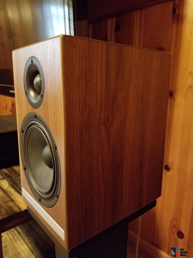 Audioengine HDP6 Walnut (passive version) Photo #2428272 - US Audio Mart