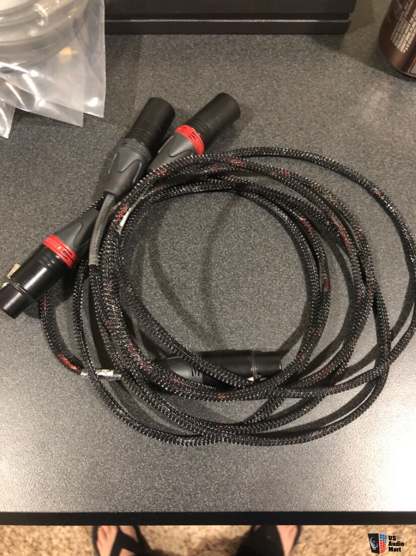 Moray James 2M pair XLR interconnects Photo #2438345 - US Audio Mart