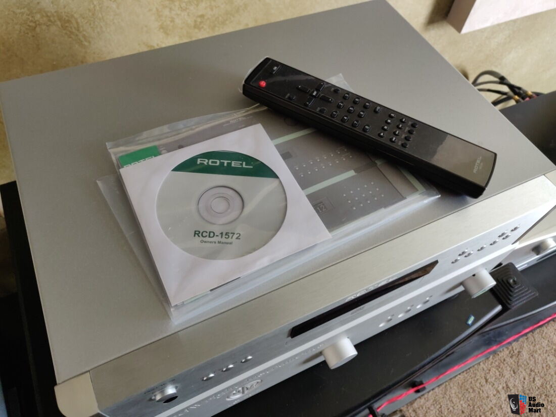 Rotel RCD-1572 CD player Photo #2444947 - UK Audio Mart