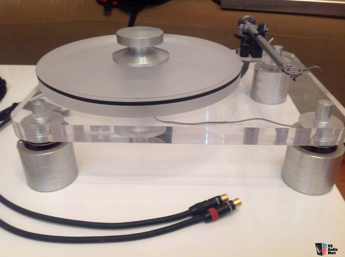 Basis 2001 Turntable with Basis Clamp and custom acrylic cover Photo ...