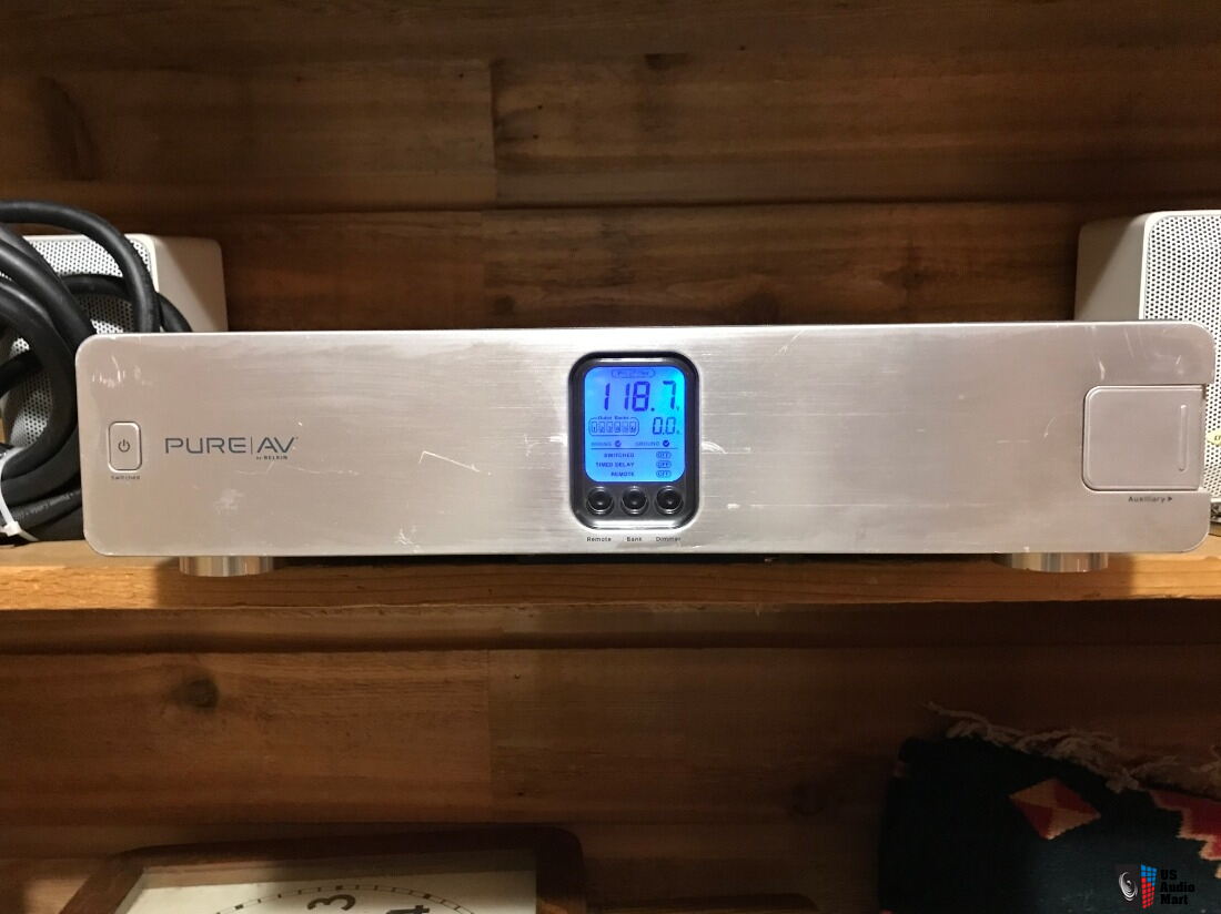 Belkin AP41300-12 PF60 13 outlet programmable PureAV Power Console For ...