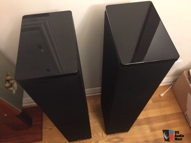 Definitive Technology BP8B, bipolar floor-standing speakers Photo ...