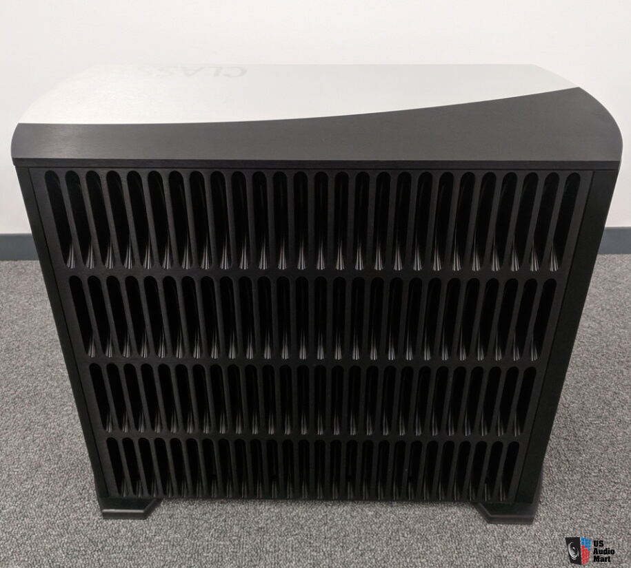 Classe Omega 500W monoblocks Photo #2478307 - US Audio Mart