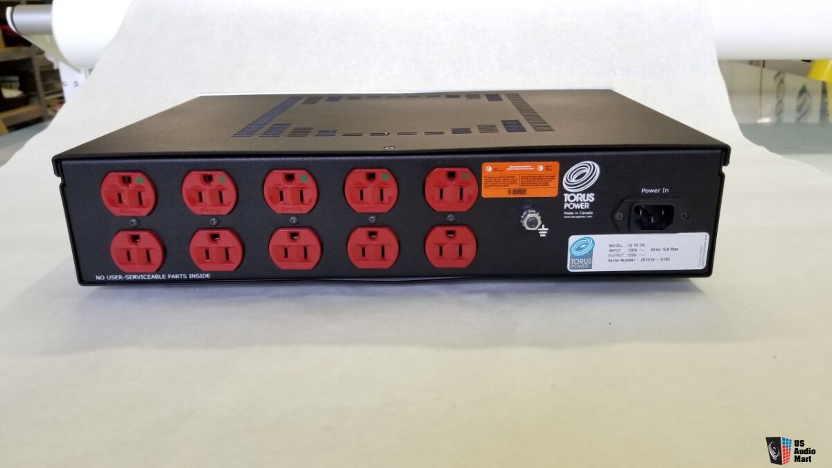 Torus IS 15 CS Power Conditioner - Silver Faceplate Photo #2499221 - US ...